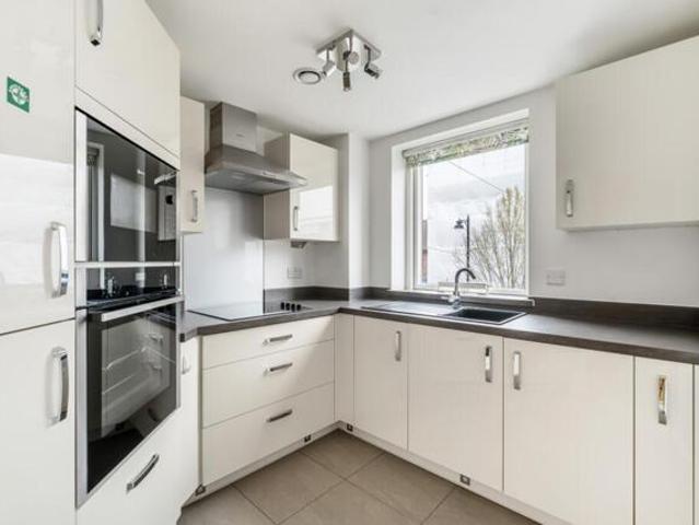 For Sale 1 Bedroom Apartment Cobham Surrey DLS101025258