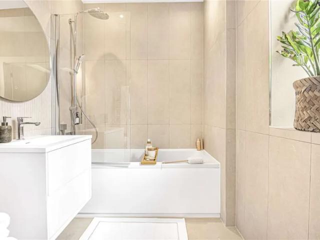 For Sale 1 Bedroom Apartment Ealing London DLS102596433