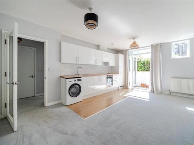 For Sale 1 Bedroom Apartment East Molesey Surrey DS101797018