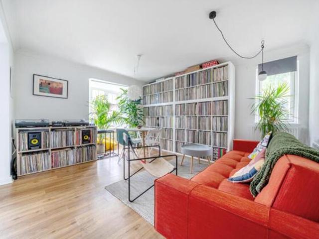 For Sale 1 Bedroom Apartment East Malling Kent DS101678904