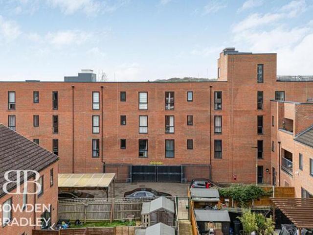 For Sale 1 Bedroom Apartment Epping Forest Greater London DS100615242