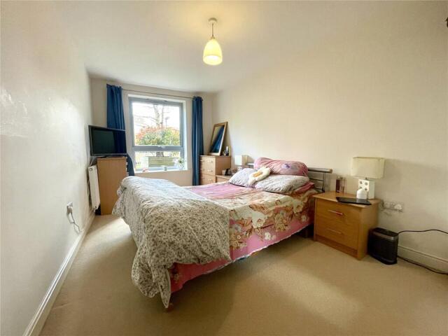 For Sale 1 Bedroom Apartment Farnborough Hampshire DLS98335708