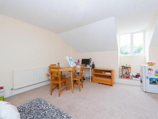 For Sale 1 Bedroom Apartment Farnborough Hampshire DS100685346