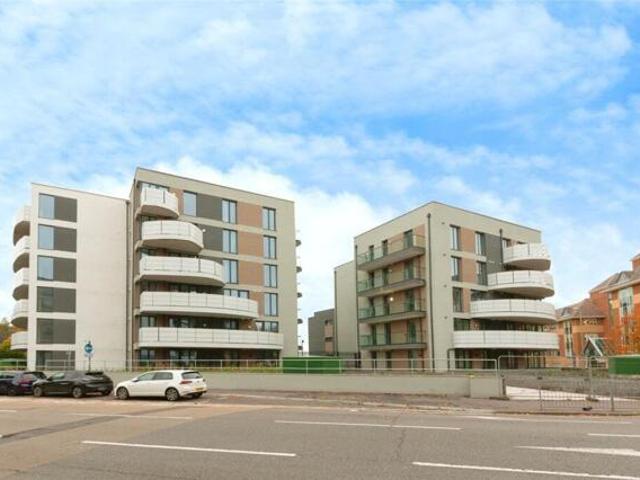 For Sale 1 Bedroom Apartment Farnborough Hampshire DS100987957