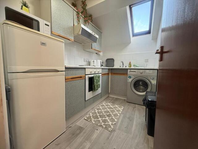 For Sale 1 Bedroom Apartment Farnham Surrey DLS101675416