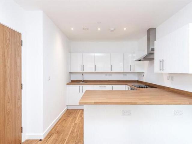 For Sale 1 Bedroom Apartment Gillingham Medway DS98718464