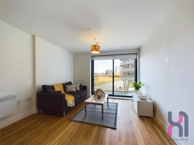 For Sale 1 Bedroom Apartment Greater Manchester Greater Manchester DS100191864