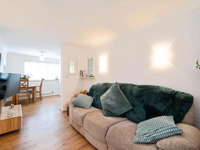 For Sale 1 Bedroom Apartment Hayling Island Hampshire DLS99840148