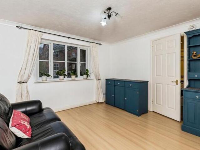 For Sale 1 Bedroom Apartment Horsham West Sussex DS99237188