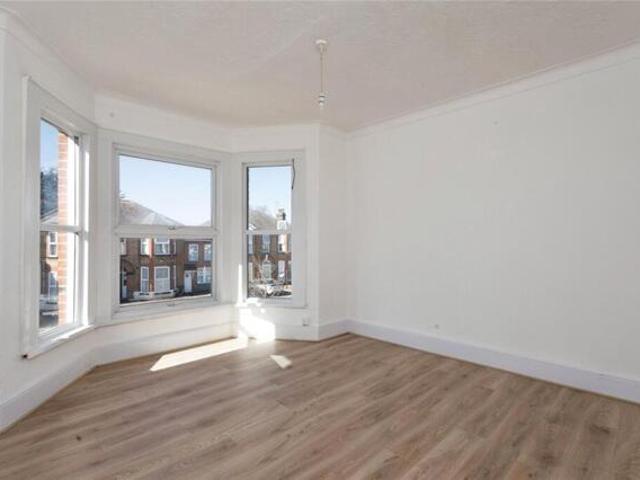 For Sale 1 Bedroom Apartment Ilford Greater London DLS98649226