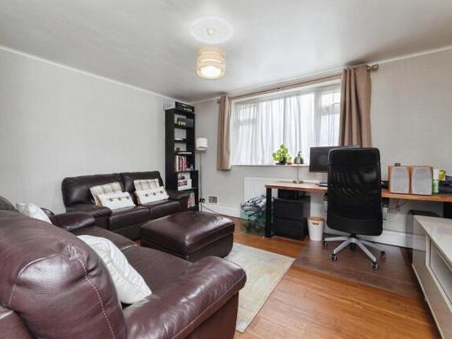 For Sale 1 Bedroom Apartment Ilford Greater London DLS98864594