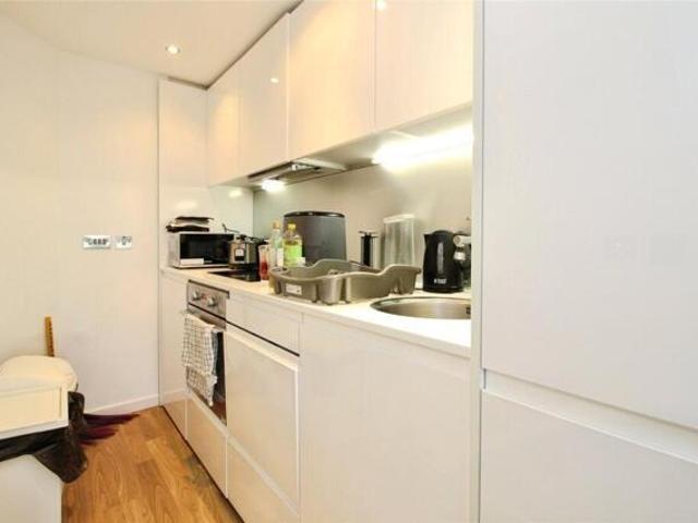 For Sale 1 Bedroom Apartment Leeds Leeds DLS100342809