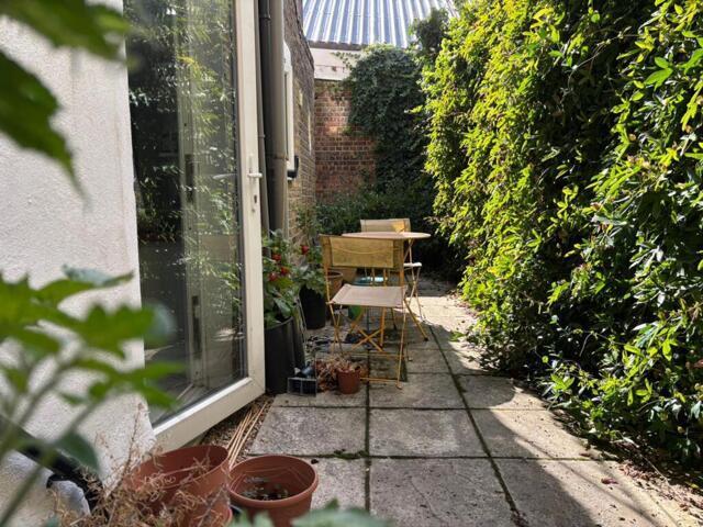 For Sale 1 Bedroom Apartment London Greater London DLS98648845