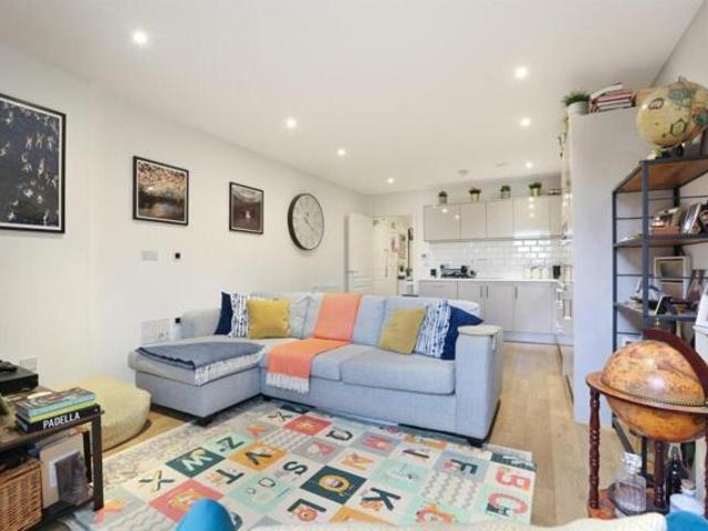 For Sale 1 Bedroom Apartment London Greater London DS101996073