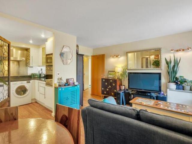 For Sale 1 Bedroom Apartment Londres Greater London DLS99688472