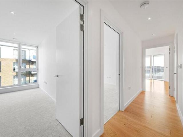 For Sale 1 Bedroom Apartment Londres Greater London DS98205168