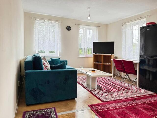For Sale 1 Bedroom Apartment Londres Greater London DS98648784