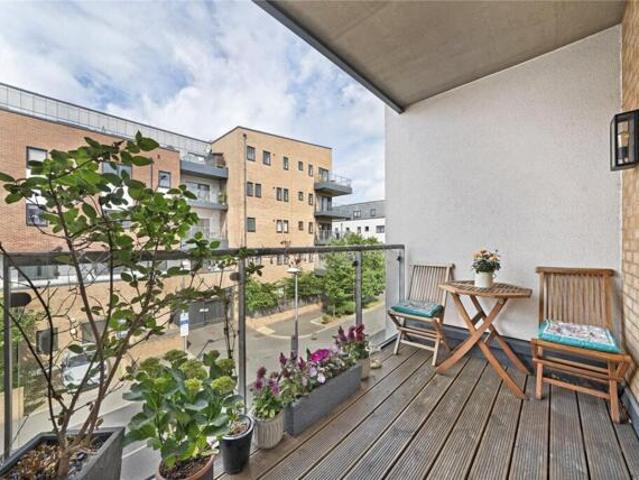 For Sale 1 Bedroom Apartment Londres Greater London DS98903441