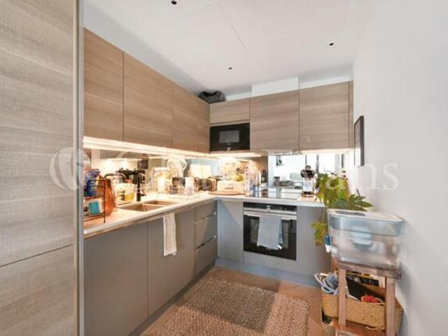 For Sale 1 Bedroom Apartment Londres Greater London DS100456755
