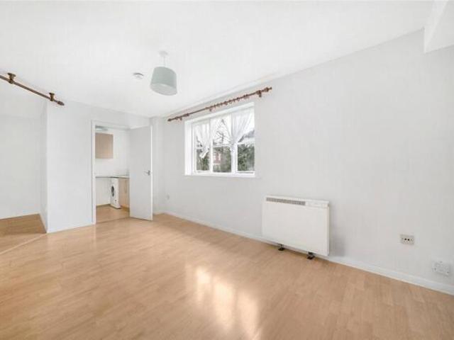 For Sale 1 Bedroom Apartment Londres Greater London DS101892421