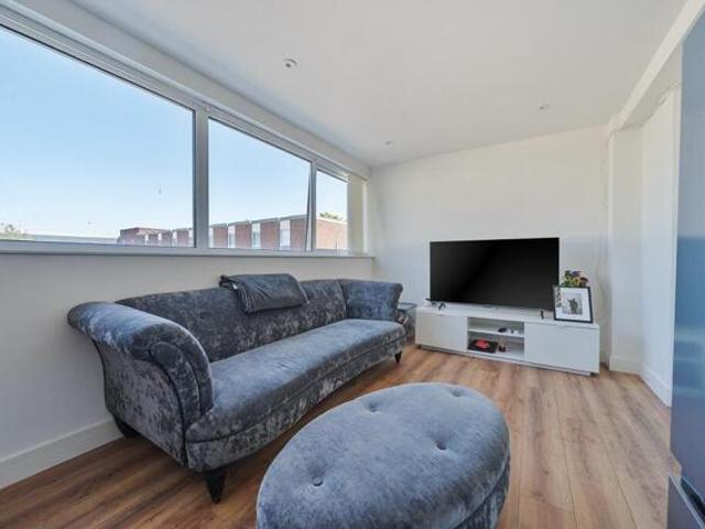 For Sale 1 Bedroom Apartment Plymouth Plymouth DLS100024093