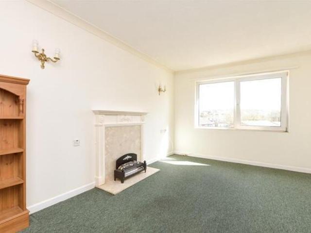 For Sale 1 Bedroom Apartment Redhill Surrey DS100615311