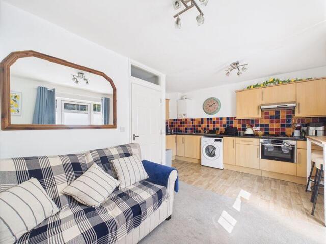 For Sale 1 Bedroom Apartment Stroud Gloucestershire DS99437163