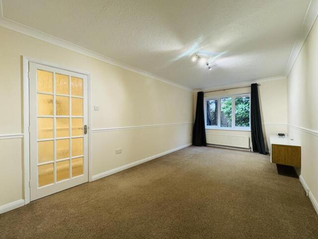 For Sale 1 Bedroom Apartment Surrey Great London DS101025493