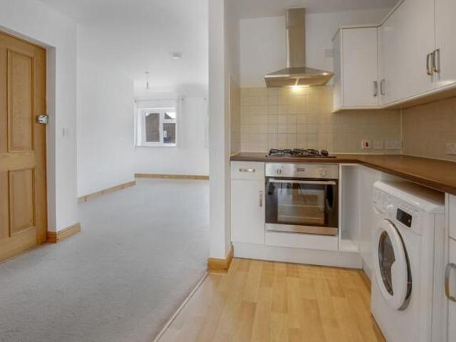 For Sale 1 Bedroom Apartment Surrey Surrey DS98930174