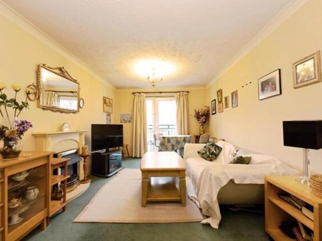 For Sale 1 Bedroom Apartment Sutton Greater London DLS98834968
