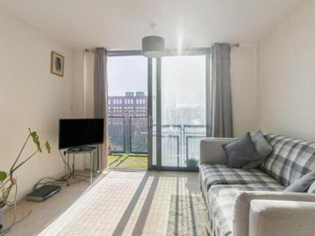 For Sale 1 Bedroom Apartment Sutton Greater London DS100158568