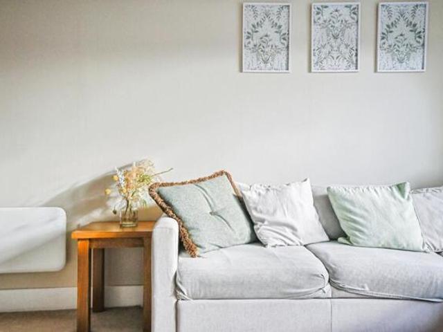 For Sale 1 Bedroom Apartment Swindon Swindon DLS100733926