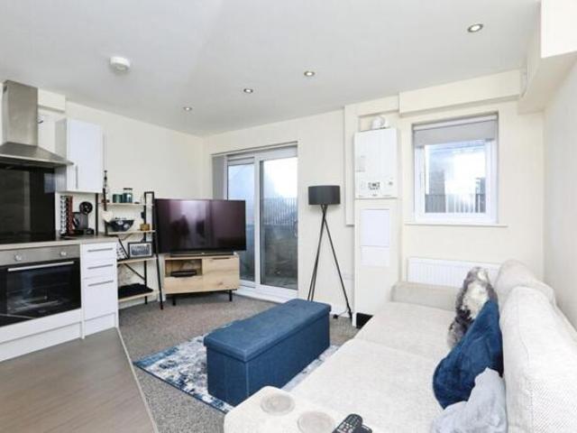 For Sale 1 Bedroom Apartment Sittingbourne Kent DS99290136
