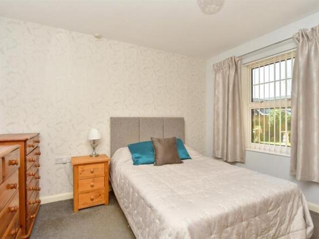 For Sale 1 Bedroom Apartment Sittingbourne Kent DS99344706