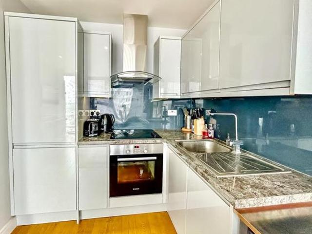 For Sale 1 Bedroom Apartment Southend On Sea Essex DLS98834878