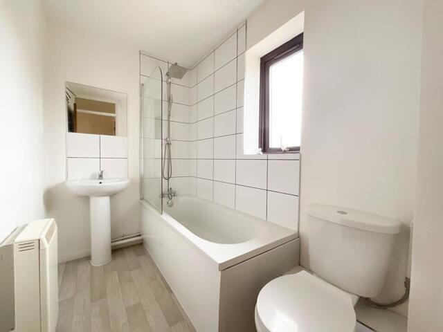 For Sale 1 Bedroom Apartment Southend On Sea Essex DLS99161467