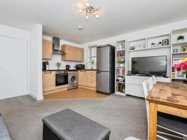 For Sale 1 Bedroom Apartment Thurrockc Great London DS101675681
