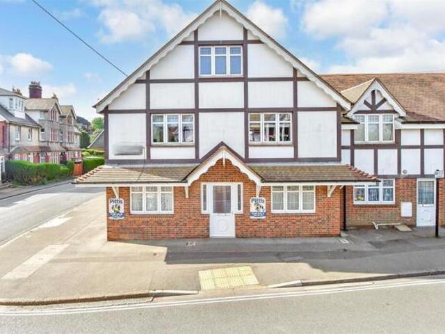For Sale 1 Bedroom Apartment Totland Bay Totland Bay DS101892275