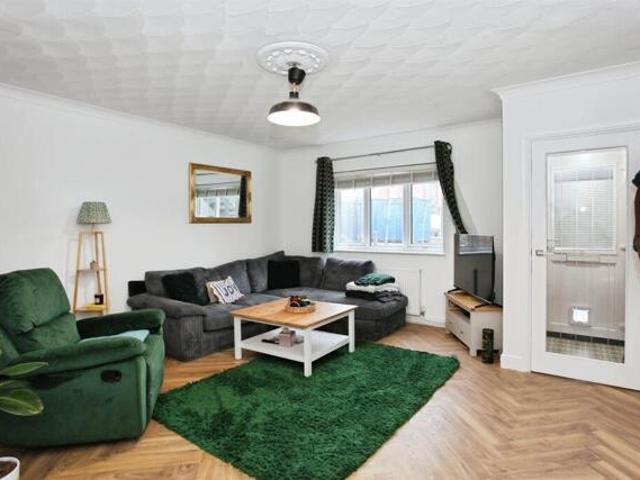 For Sale 1 Bedroom Apartment Trethomas Trethomas DS99203909