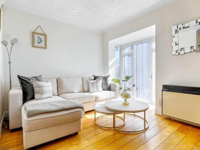 For Sale 1 Bedroom Apartment Ware Hertfordshire DS101316261