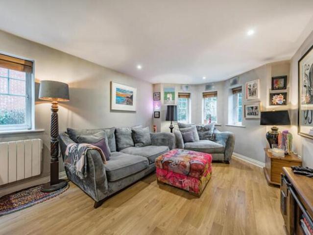 For Sale 1 Bedroom Apartment Woking Surrey DLS98968897