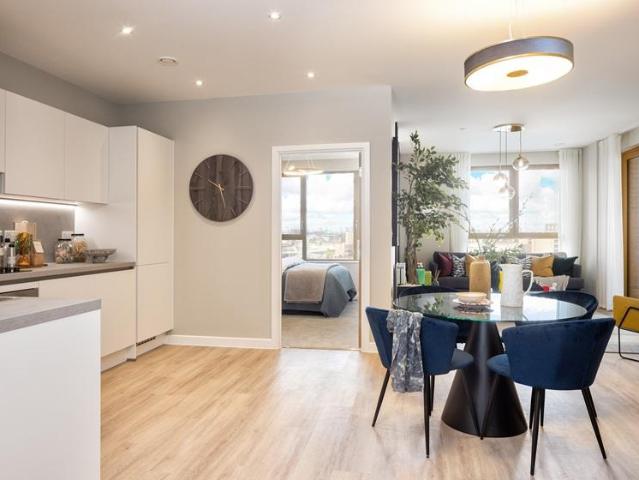 For Sale 1 Bedroom Apartment 227 London DS96174074