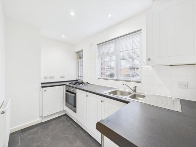 For Sale 1 Bedroom Bungalow Baldock Hertfordshire DS98864412