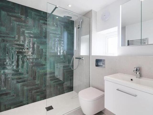 For Sale 1 Bedroom House Edenbridge Kent DS98864794