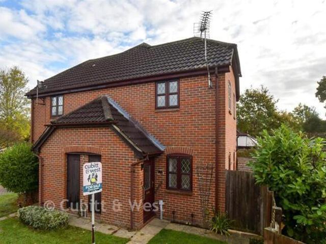 For Sale 1 Bedroom House Horsham West Sussex DLS98612374