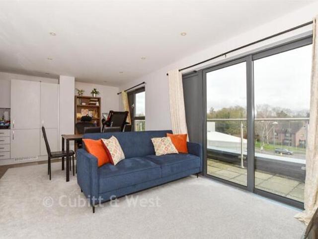 For Sale 1 Bedroom House Horsham West Sussex DLS99688717