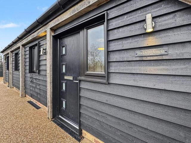 For Sale 1 Bedroom House Suffolk Suffolk DS99895322