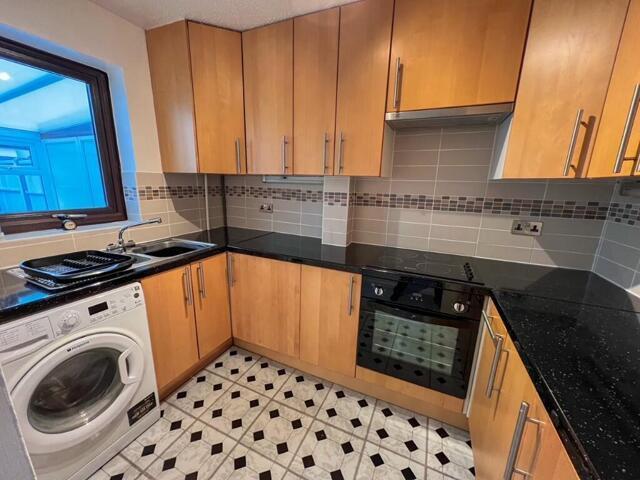 For Sale 1 Bedroom House Richmond Upon Thames Surrey DLS99092693