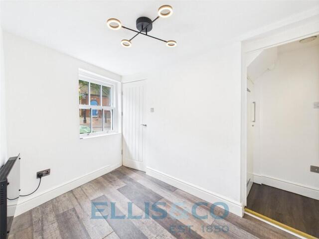 For Sale 1 Bedroom House Tonbridge Kent DLS101674757