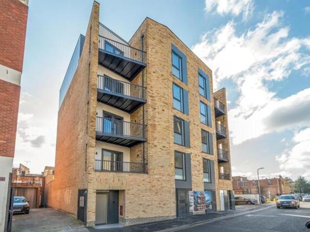For Sale 1 Bedroom Shared Living/roommate Maidenhead Berkshire DLS99840193